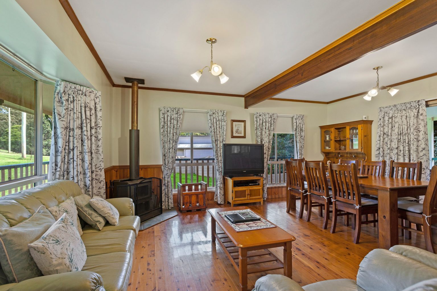 Kookaburra Cottage | Bunya Mountains