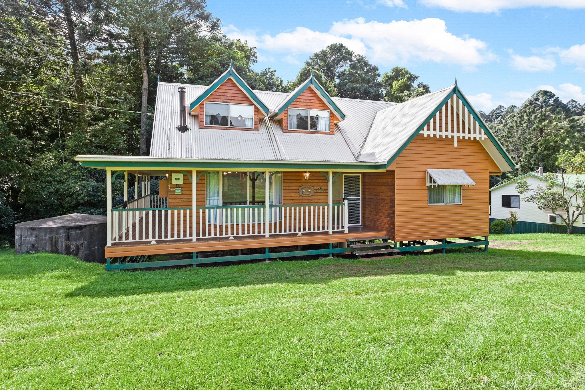 Kookaburra Cottage | Bunya Mountains