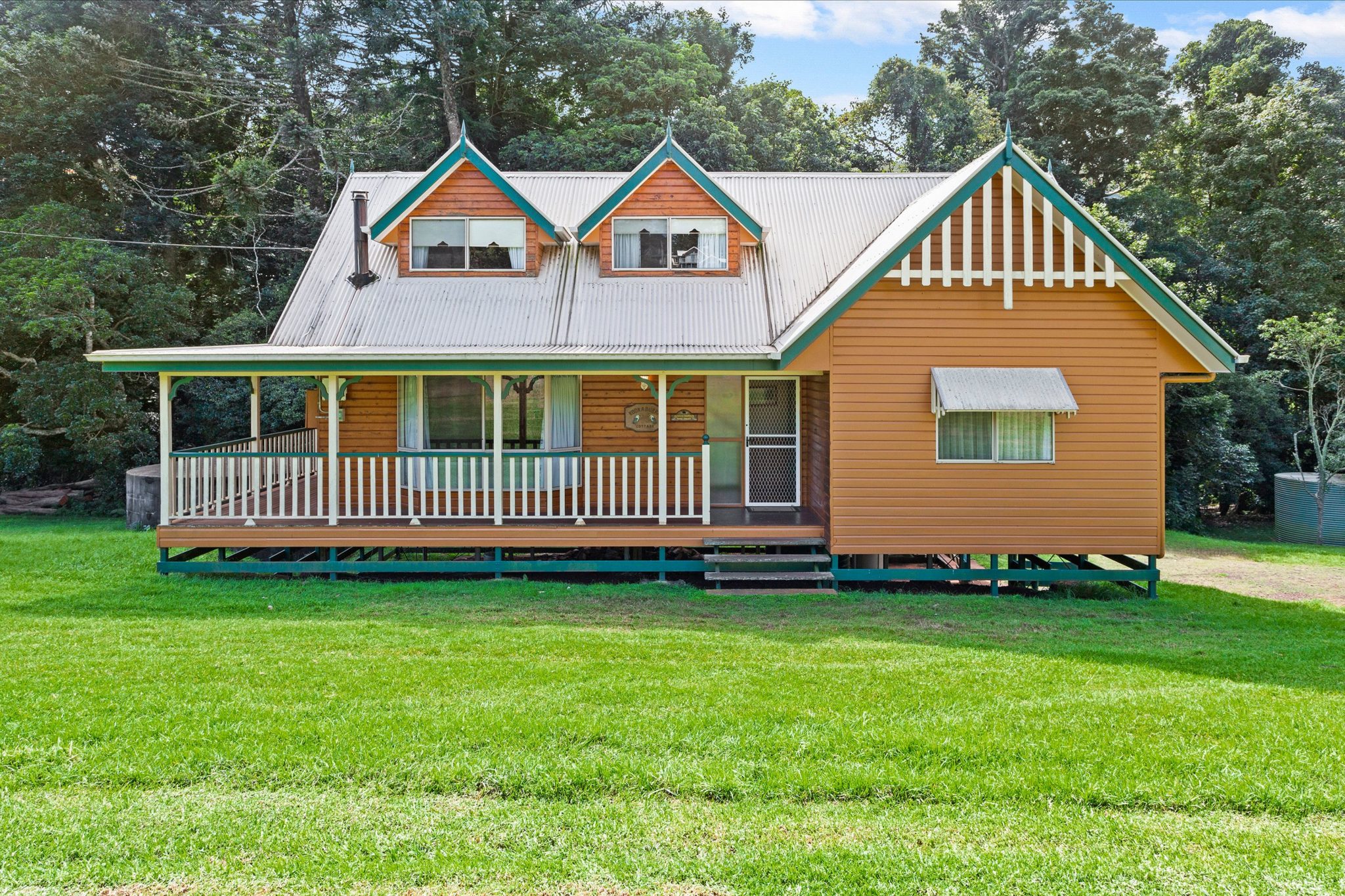 Kookaburra Cottage | Bunya Mountains